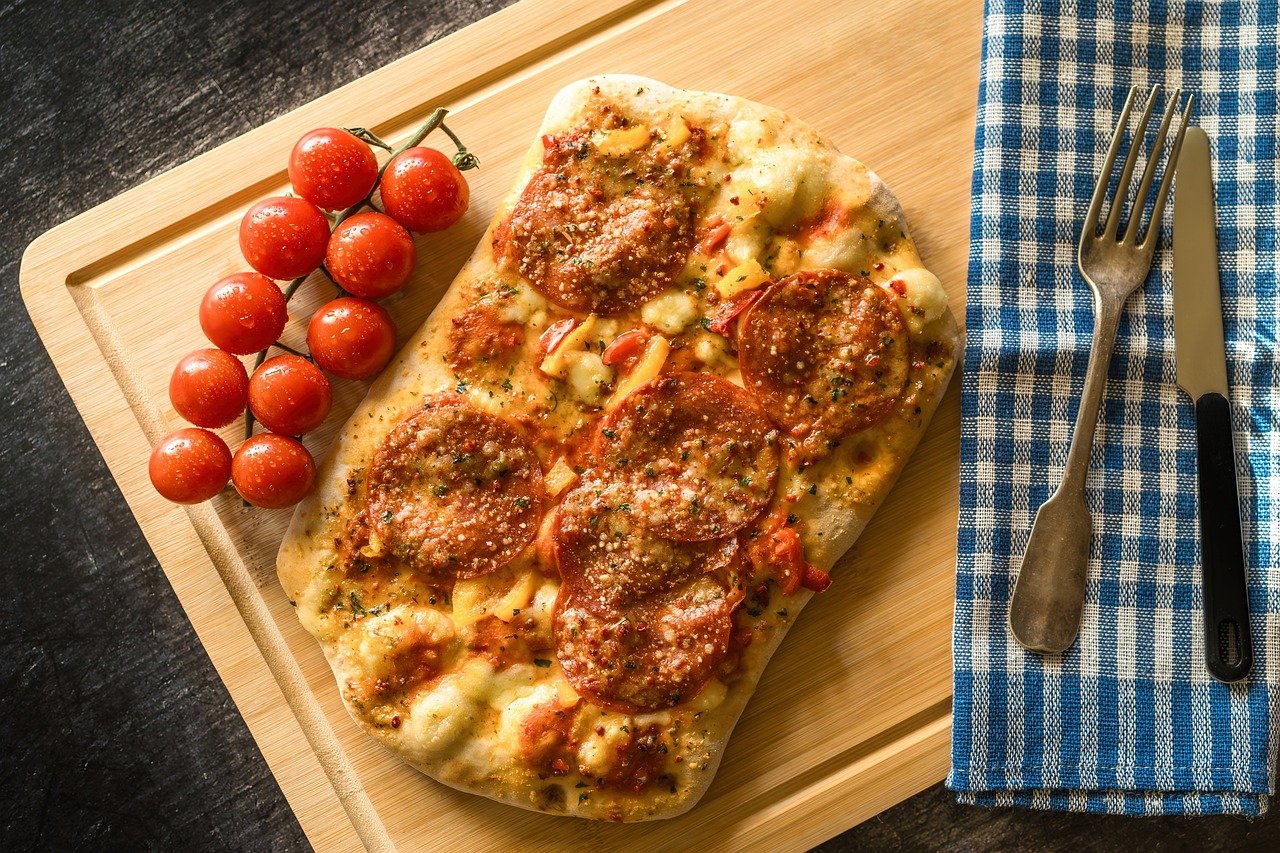 Pinsa Romana - novodobá alternativa pizzy, která vznikla nedávno